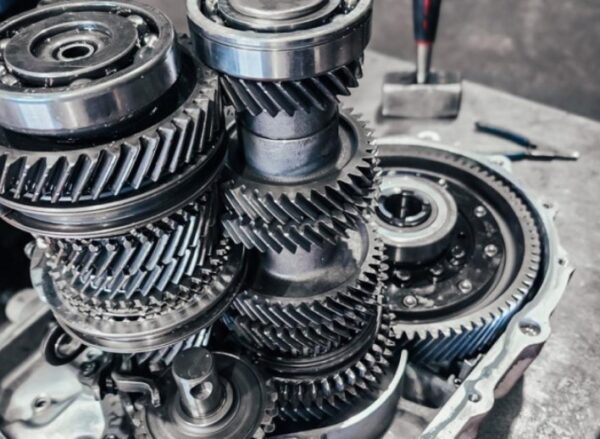 Pelumasan Pada Gearbox Motor Untuk Mengoptimalkan Kinerja dan Umur ...